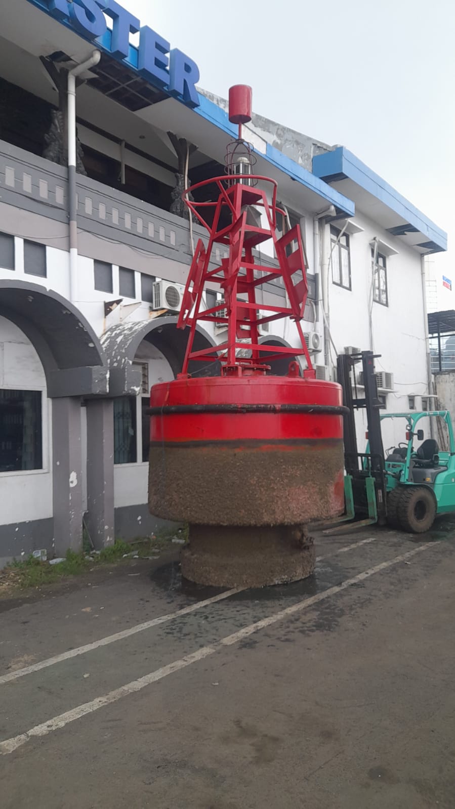 Pelampung Suar Terseret Kapal Pelni, Alhamdulillah Berhasil Dievakuasi ...
